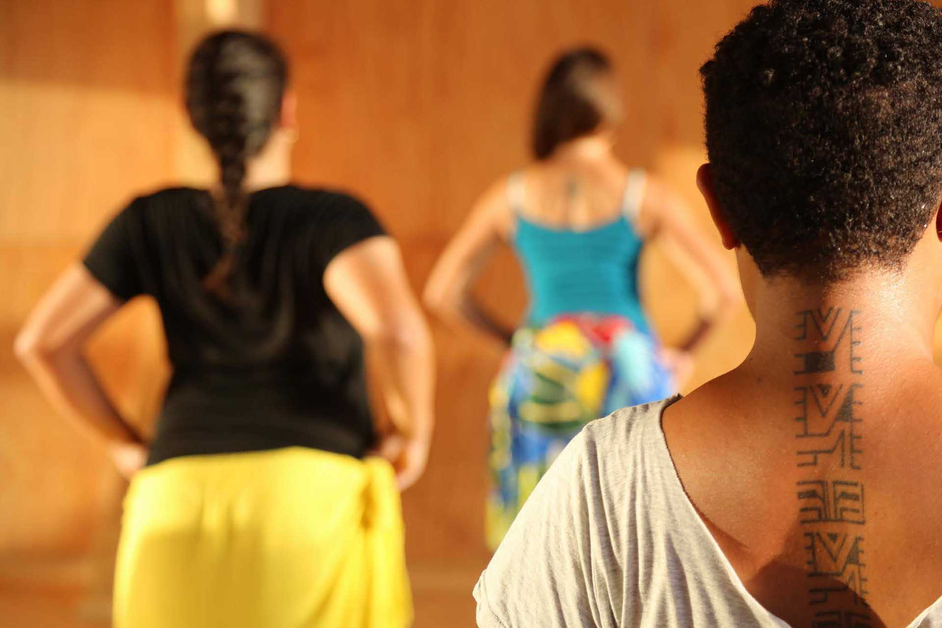 Nesian Dance Class with Julia (Ngahuru) | Te Oro